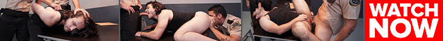 Youngperps 保安把他的大黑屌插进两个年轻的perps Xhamster